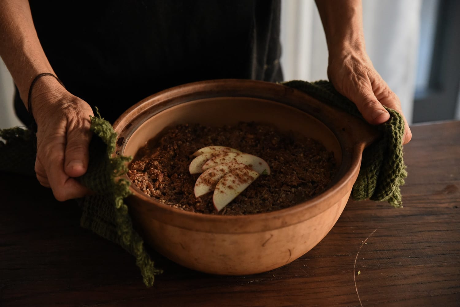 Apple & Rhubarb Crumble – Shack Palace